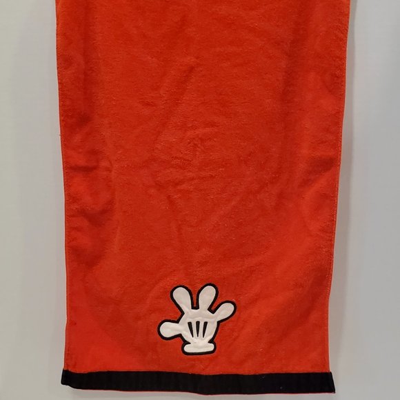 Disney | Bath | Disney Parks Label Mickey Mouse Hand Wave Towelholiday ...